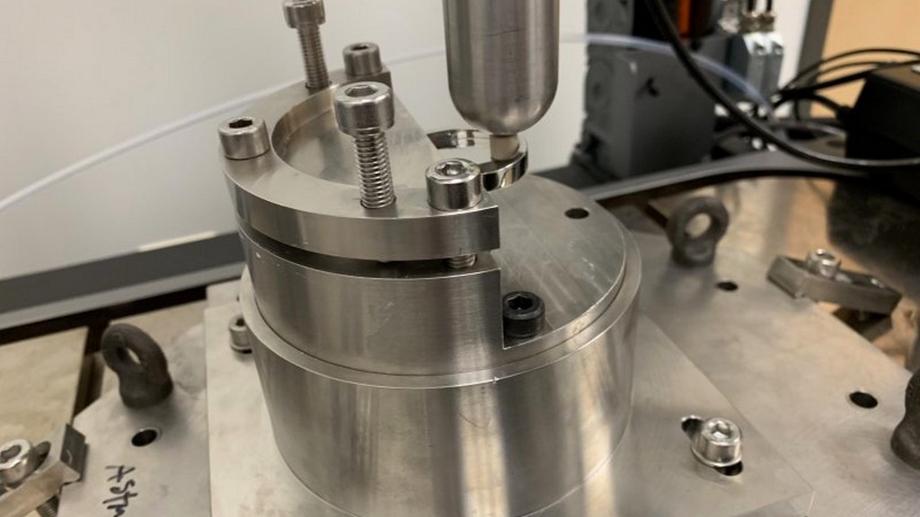 ASTM F3140-23 Standard Test Method for Cyclic Fatigue Testing of Metal ...